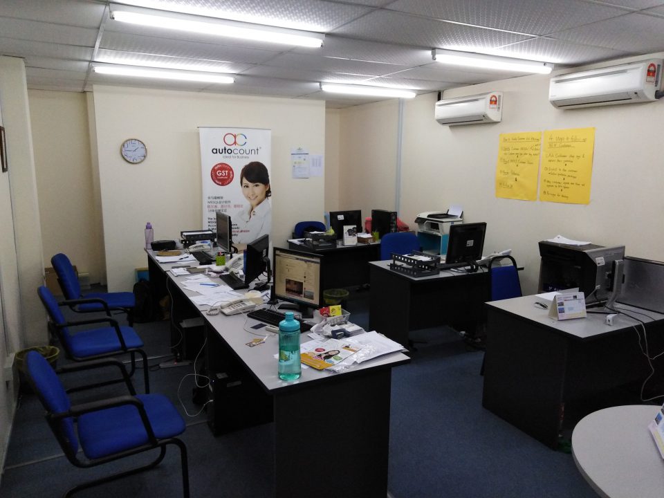 SL SOFTWARE SOLUTIONS SDN BHD